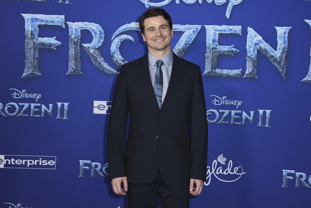 'Frozen 2': Kristen Bell e Idina Menzel participam de première em Los ...