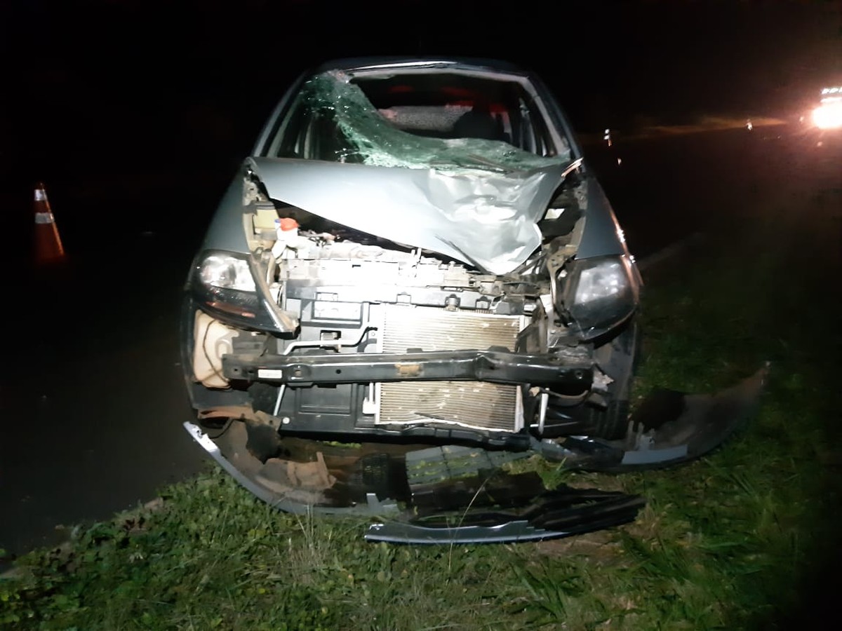 Ao tentar atravessar pista, mulher é atropelada por carro e morre na BR-050 em Uberaba ...