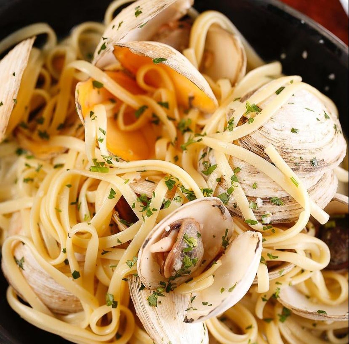 Saiba como preparar um saboroso prato que reúne lambreta e linguine ...