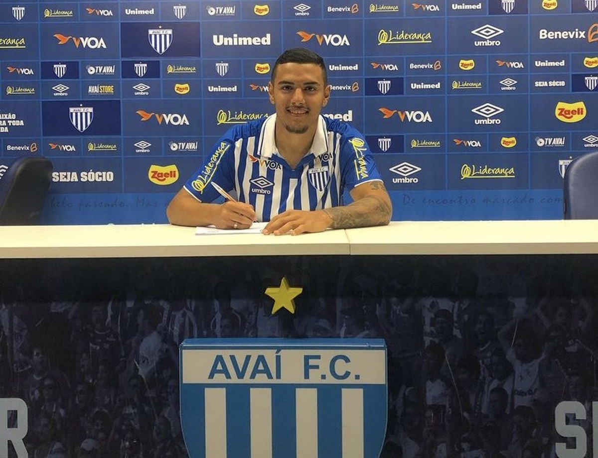 Avaí acerta venda do atacante Saymon a time dos Emirados Árabes | avaí | ge