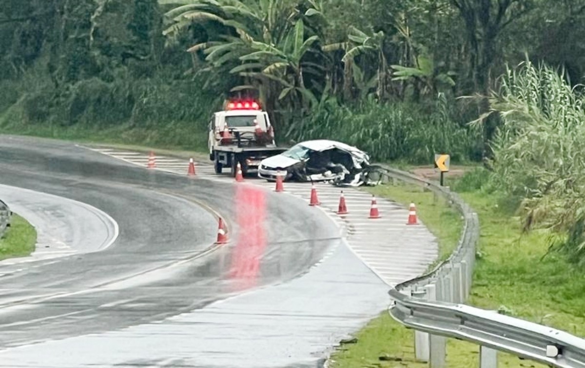 Acidente entre carro e caminhão deixa feridos no interior de SP; caminhoneiro fugiu sem prestar ...