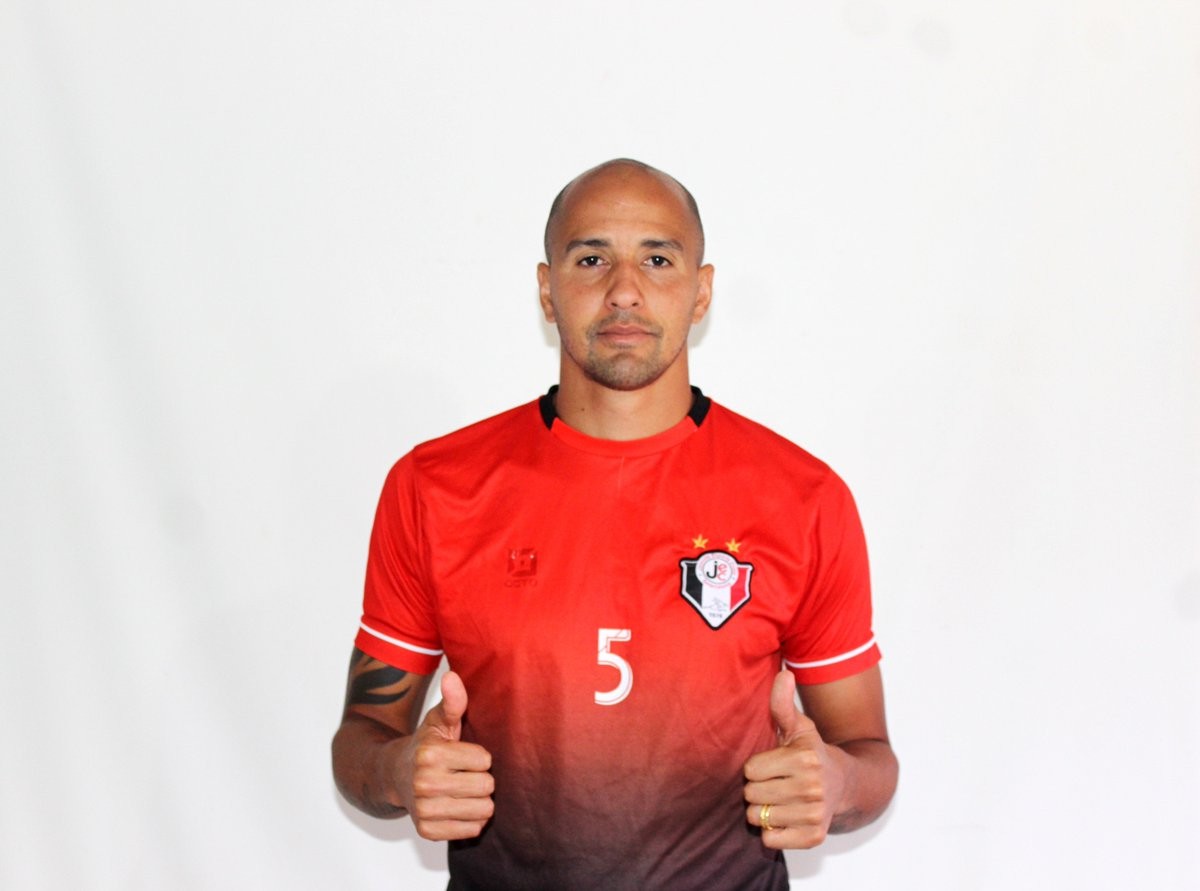 Joinville anuncia Hugo Almeida e aumenta lista de reforços | joinville | ge