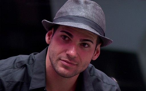 'BBB14': Rodrigo é eliminado com 48% dos votos - Quem | BBB 14