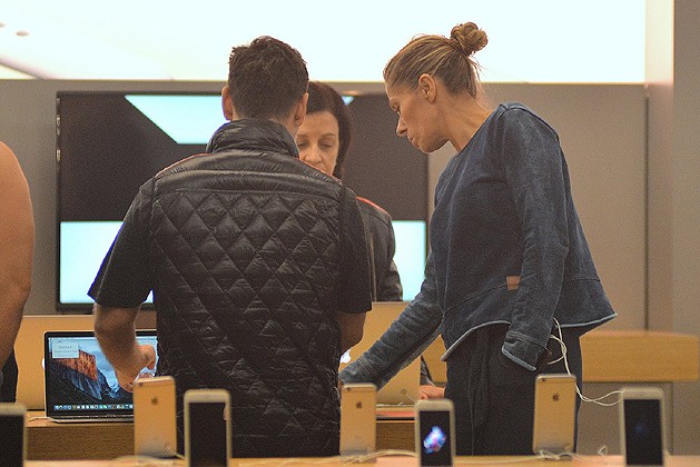 Programa a dois. Sem Vittorio, Adriane Galisteu passeia com Alexandre ...