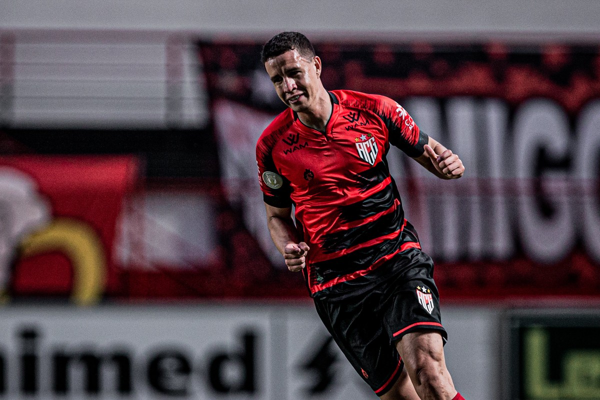 Roberson exalta volta com gol e, perto do fim, espera prorrogar ...