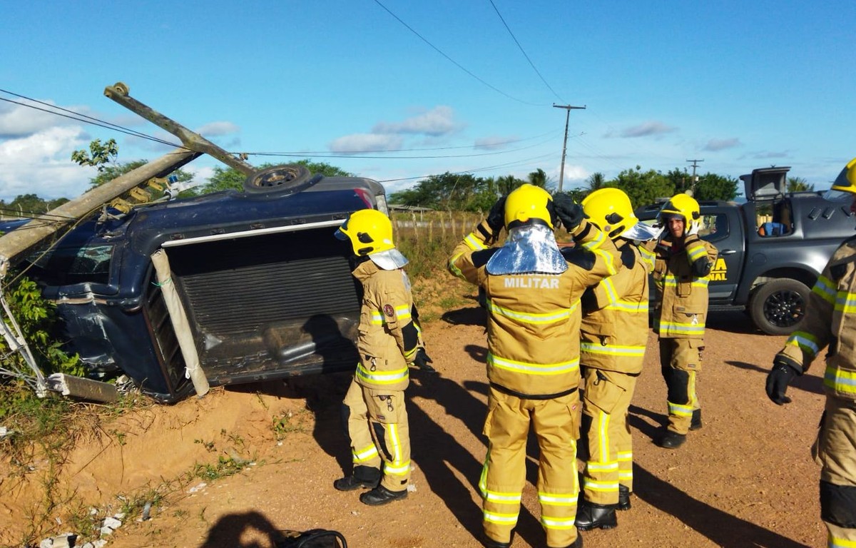 Homem morre após bater veículo em poste no município de Ribeirópolis | Sergipe | G1