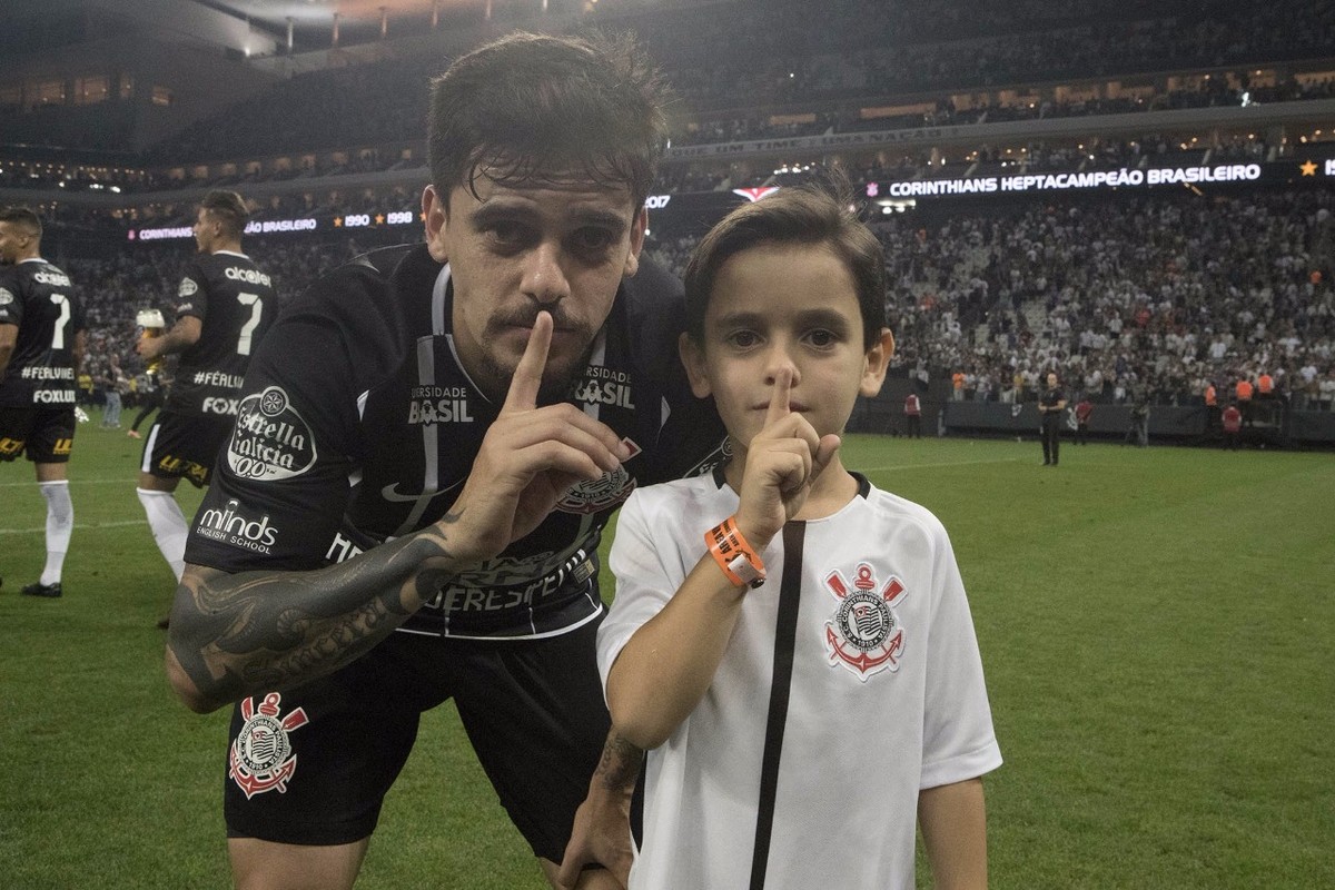 Filho de Fagner impressiona com finalizações no CT do Corinthians; veja ...