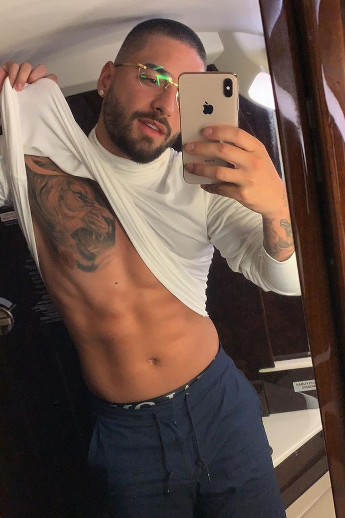 Maluma levanta a camiseta e até Madonna comenta: "Vai com calma, papi ...