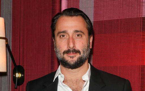 Emmanuel Gintzburger é nomeado como novo CEO da Versace - Revista Marie ...