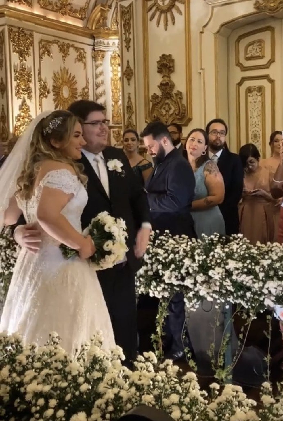 Casimiro e Anna Beatriz se casam no Rio de Janeiro | Cultura FM 95,5