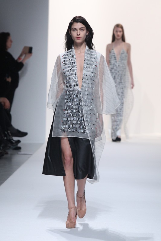 Chalayan | Paris | Inverno 2015 | Desfiles | vogue