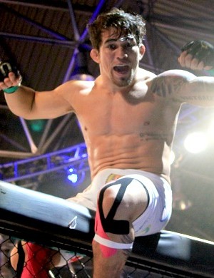 Amazonense Ronys Torres tem luta marcada em evento na Espanha