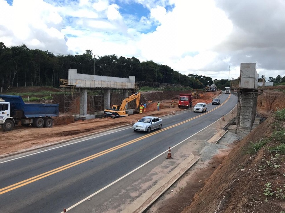 Viaduto da MG-050 recebe vigas de concreto neste sábado em Divinópolis ...