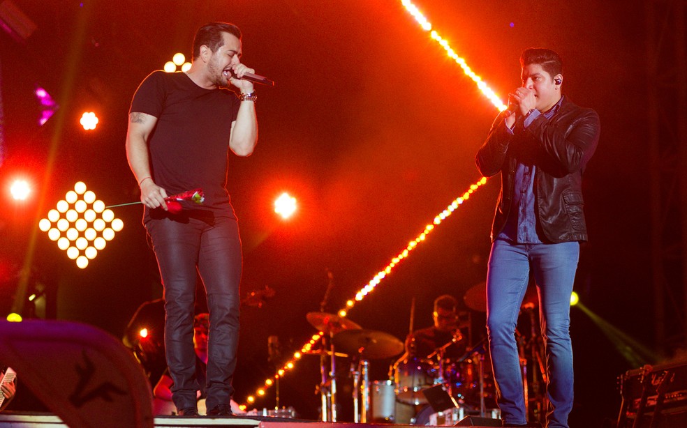 Henrique e Diego faz show em casa noturna de Cuiabá na manhã de domingo ...