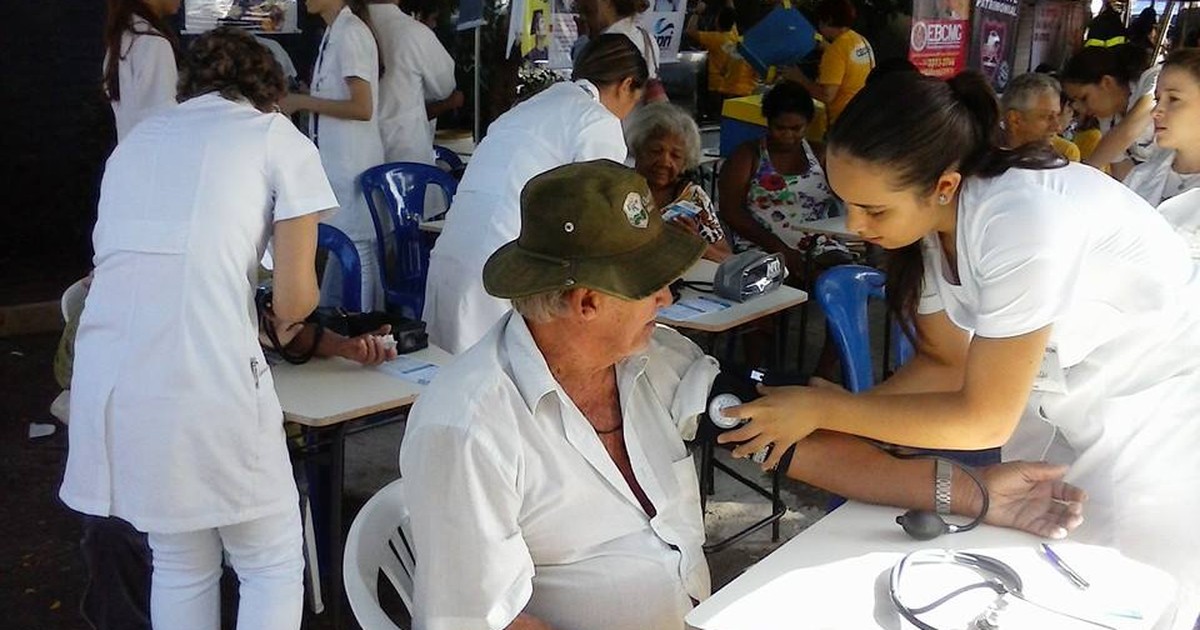 G1 - 'Integração Bairro' oferece serviços gratuitos no Esplanada em ...