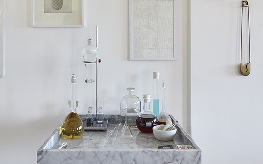 Bar com cara de laboratório: veja as dicas para ter um em casa - Casa e ...