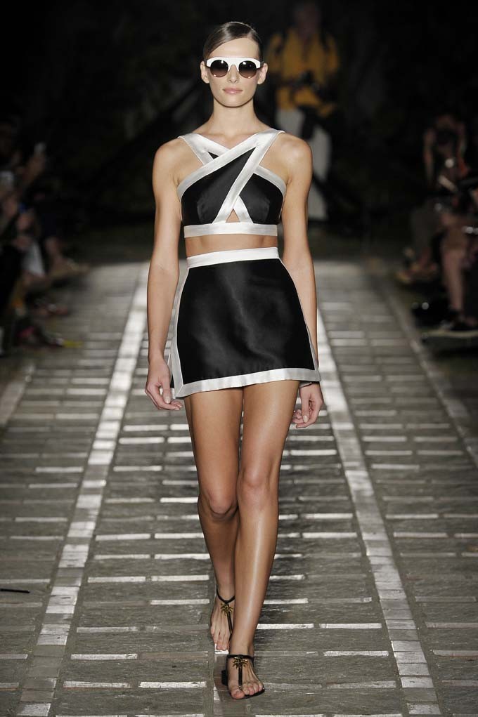 Osklen Praia | Rio de Janeiro | Verão 2015 | Desfiles | Vogue