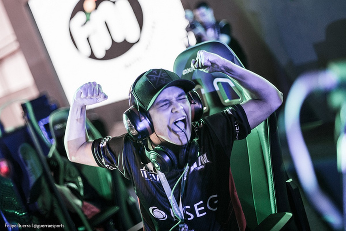 Cs Go Brasileira W7m Bate Isurus E Garante última Vaga Para Dreamhack