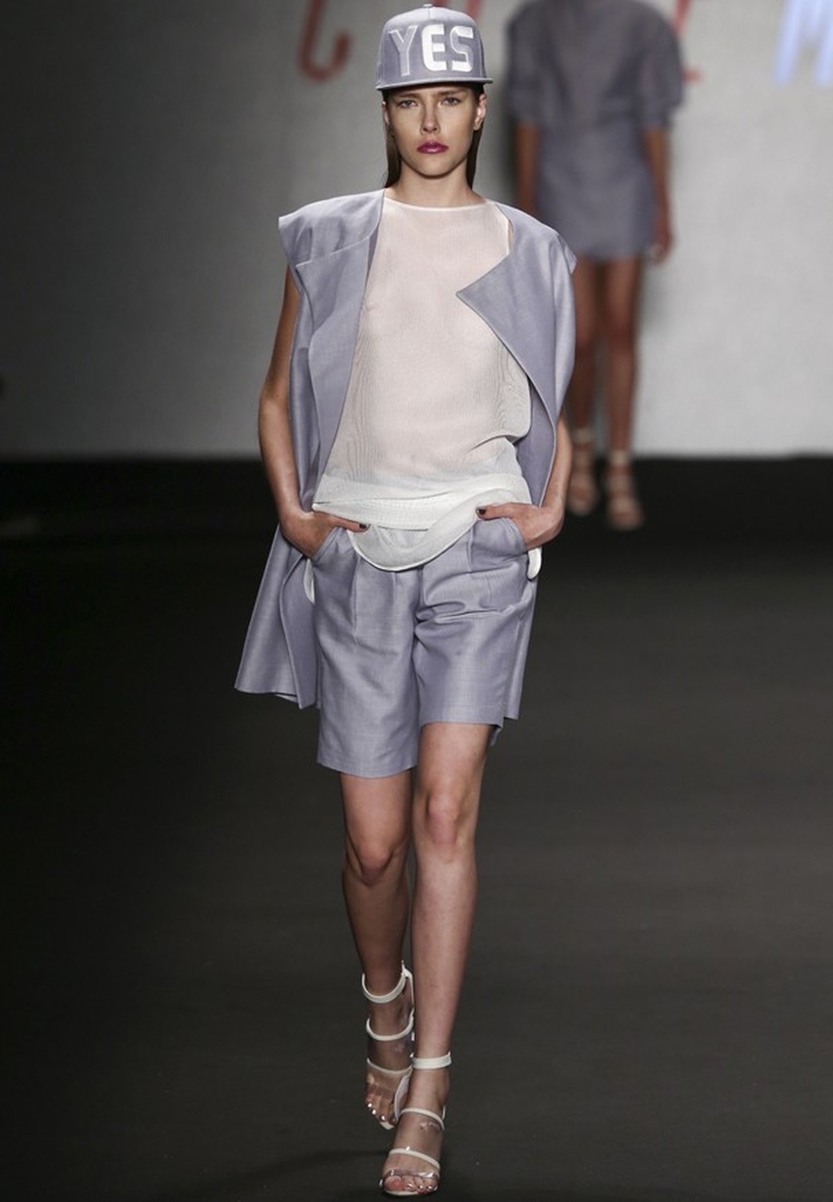 Aprenda a usar bermudas em looks que vão do fim de semana ao trabalho ...