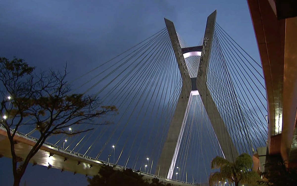 Ponte Estaiada de São Paulo ganha nova iluminação | São Paulo | G1