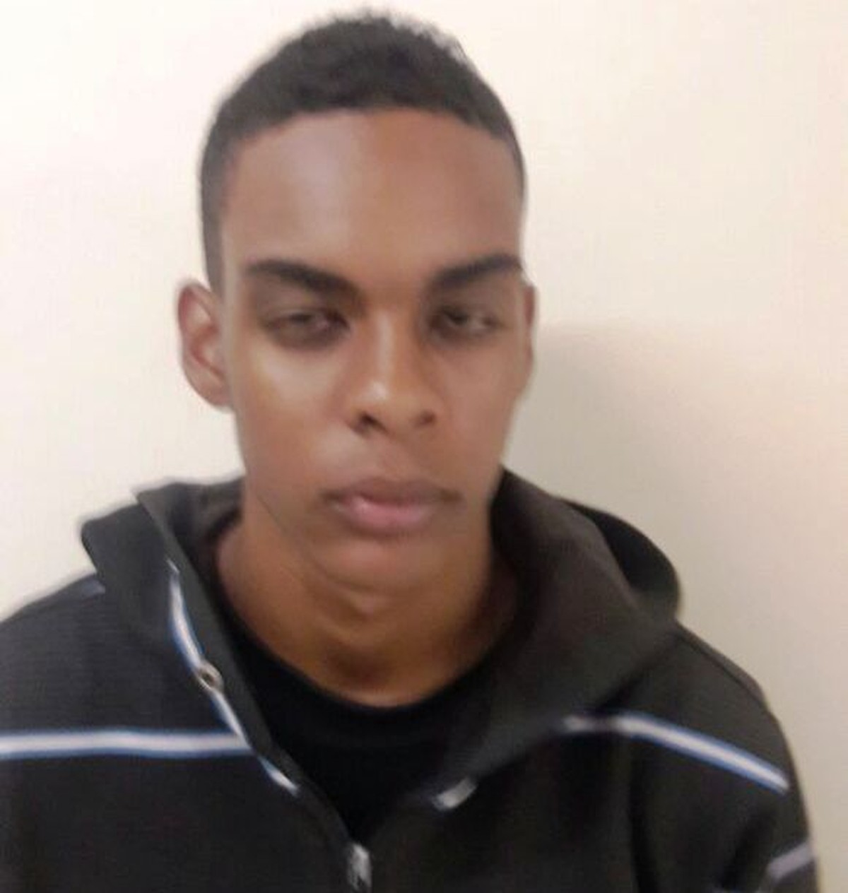 Jovem é preso após campana de investigadores em ponto de tráfico de ...