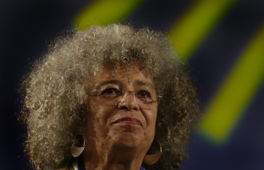 Angela Davis é a convidada especial do episódio bônus da temporada de ...