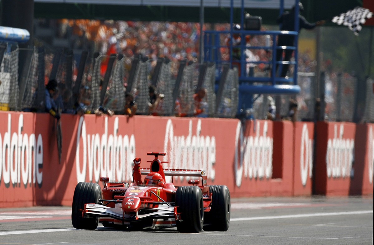 Dez Mais: os pilotos que venceram corridas por mais temporadas ...