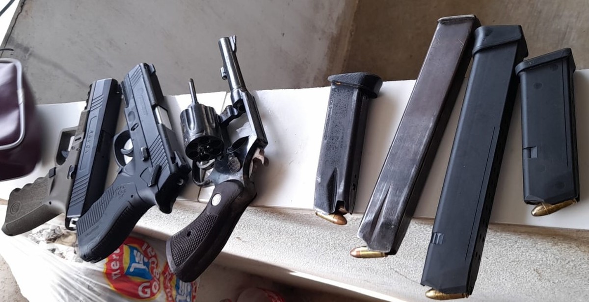 Suspeitos De Integrarem Facção Criminosa Do Rj São Presos Em Além