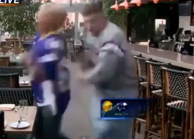 G1 - Cinegrafista tenta jogada de futebol americano e nocauteia ...