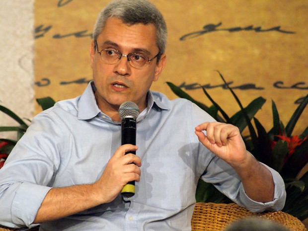 G1 - Mário Magalhães e Anna Baptista opinam sobre biografias na Flica ...