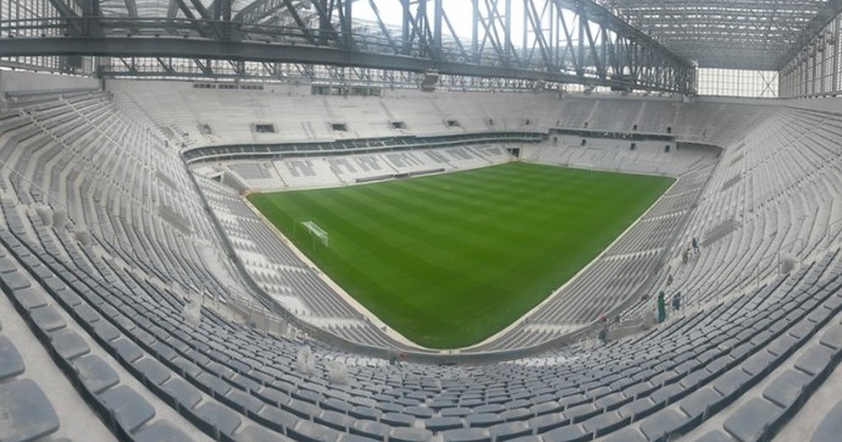 G1 - Dilma visita Curitiba e acompanha as obras do estádio do Atlético ...