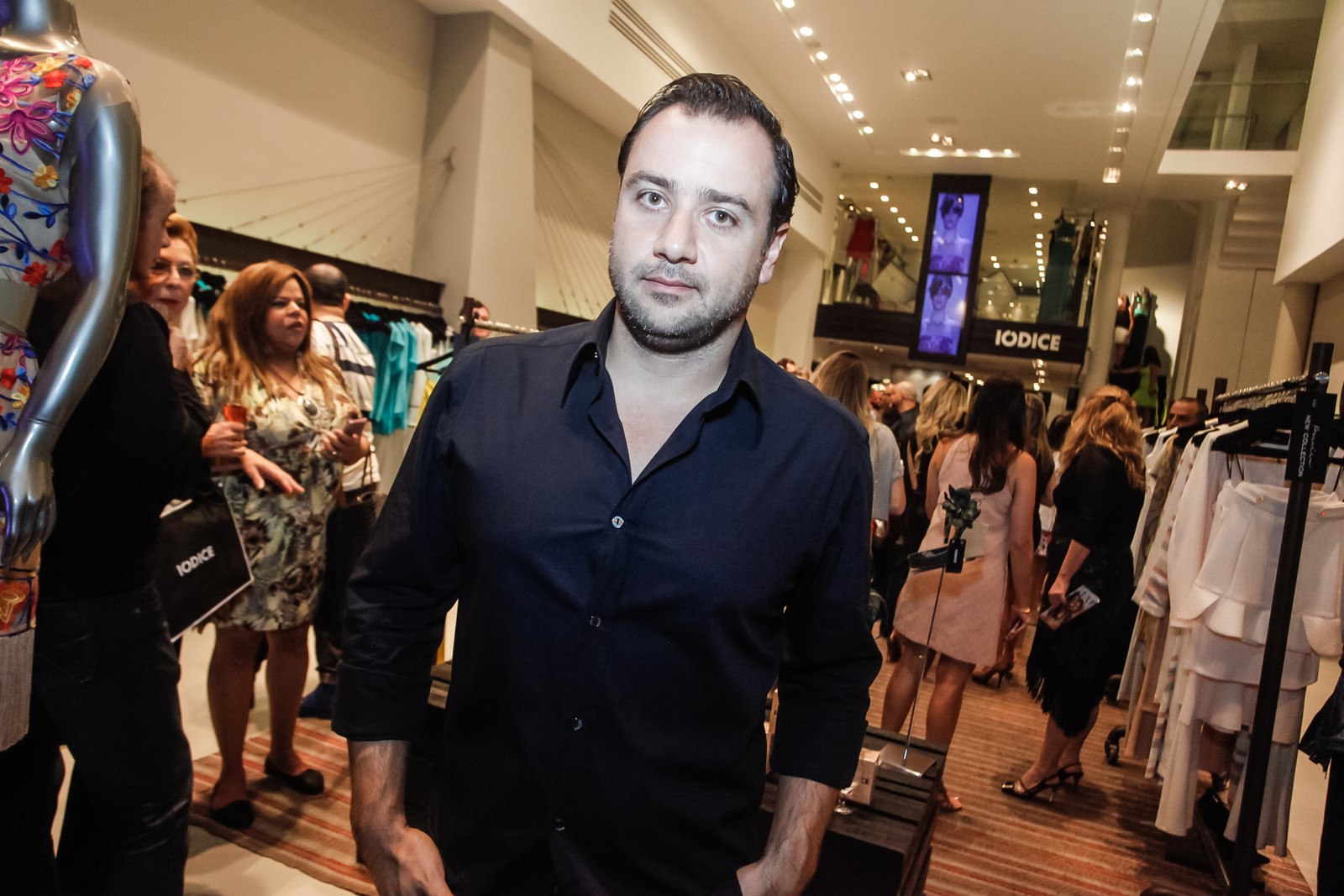 Iódice e Jafra armam festa nos Jardins para lançar novo perfume ...