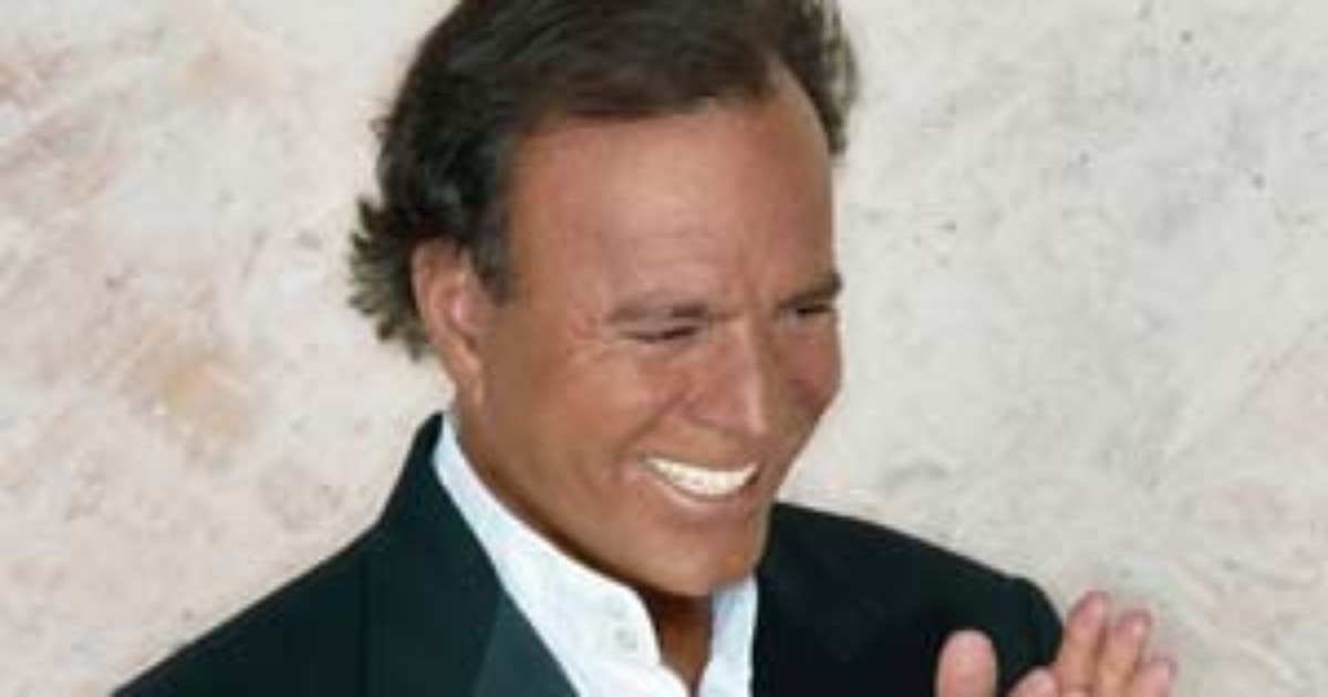 G1 - Cantor espanhol Julio Iglesias se apresenta em João Pessoa, PB ...