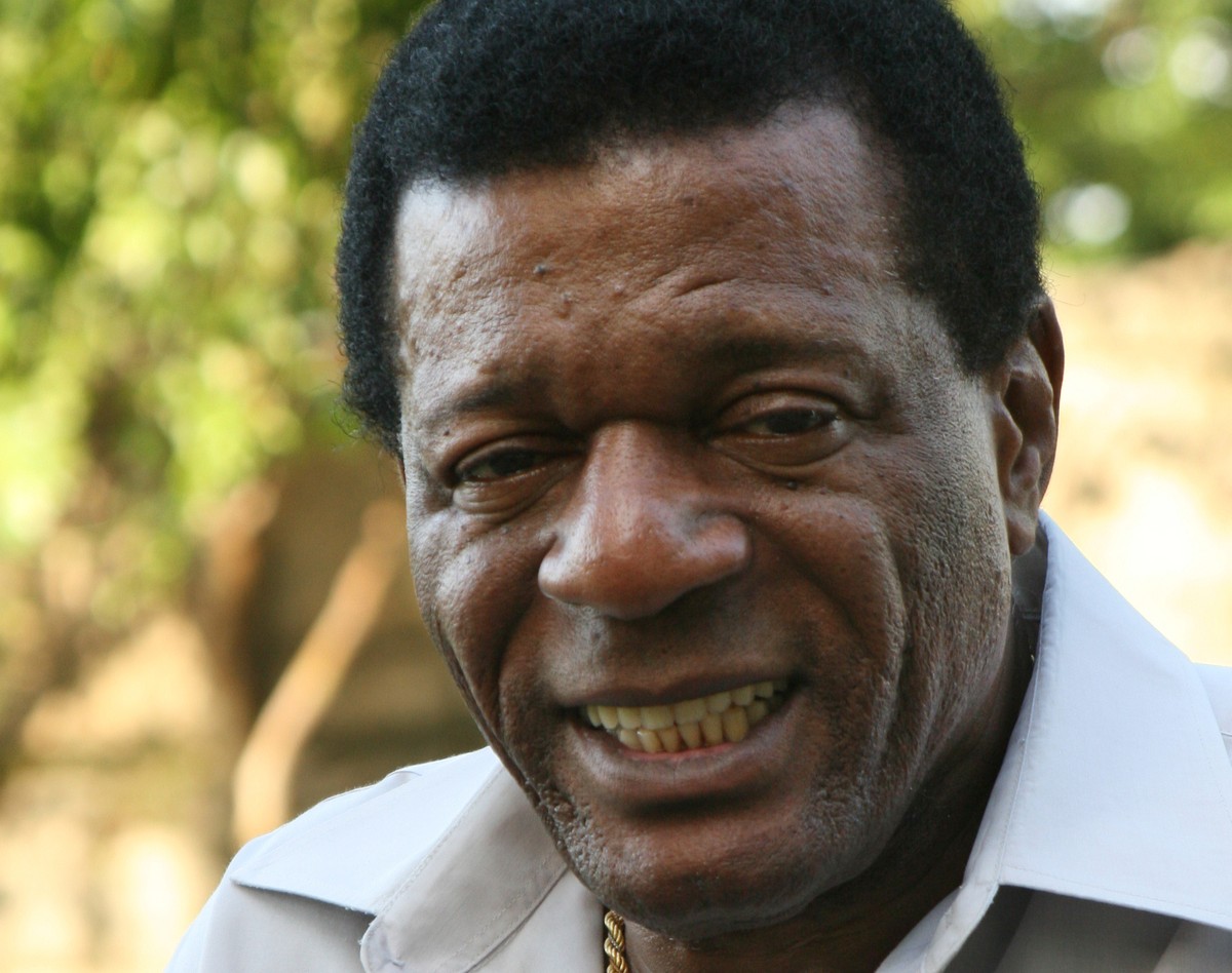 Sambista Almir Guineto morre aos 70 anos no Rio | Música no Rio de ...