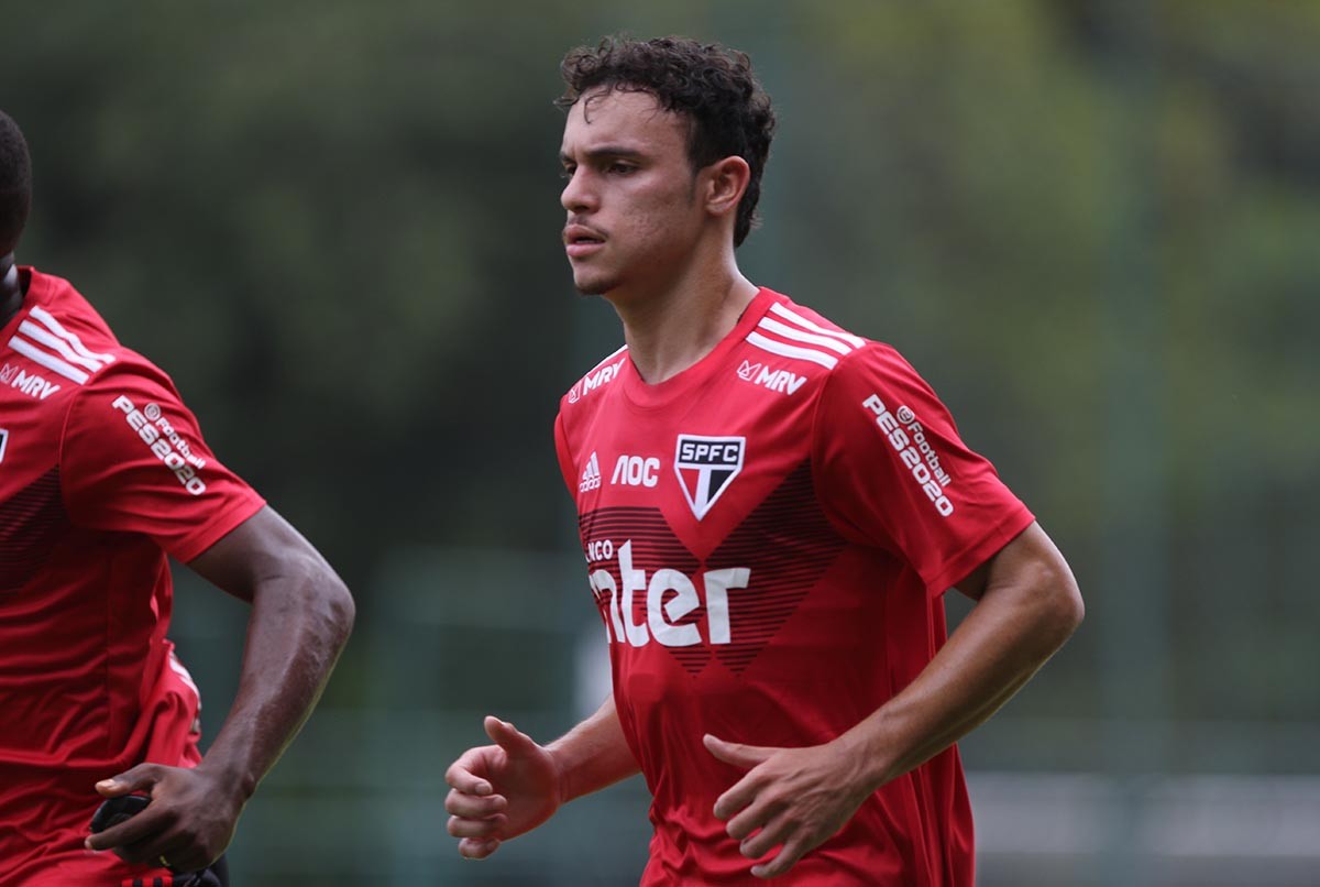 Danilo Gomes renova contrato com o São Paulo até o fim de 2021; conheça ...