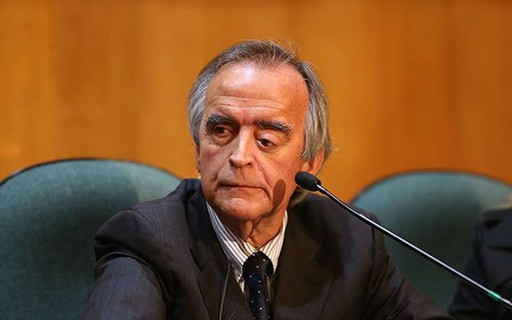 'Ela me jogou no fogo, me sacaneou', diz Cerveró sobre Dilma - Época ...