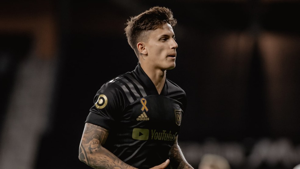 Flamengo formaliza proposta por Brian Rodriguez, e LAFC faz jogo duro