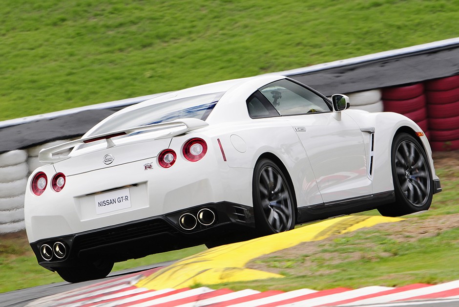 Nissan apresenta edição comemorativa do GT-R | Carros | autoesporte