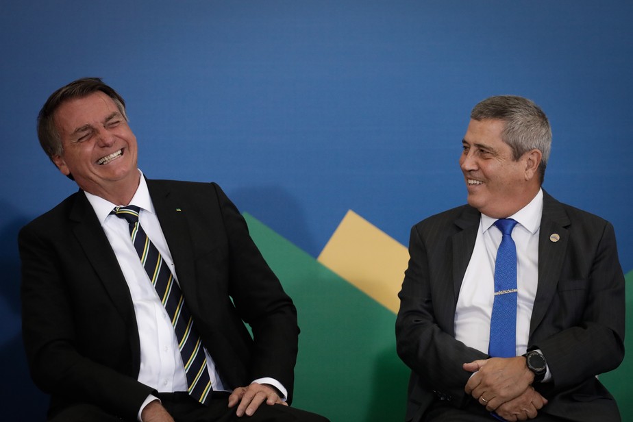 Braga Netto deixa o governo para concorrer como vice na chapa de Bolsonaro | Política | O Globo