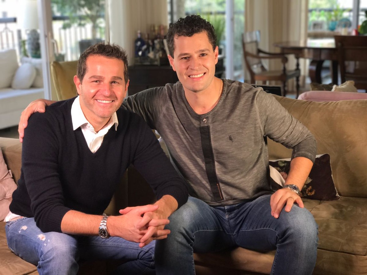 Ex-Dominó Afonso Nigro relembra sucessos da 'boy band' | Mais Caminhos ...