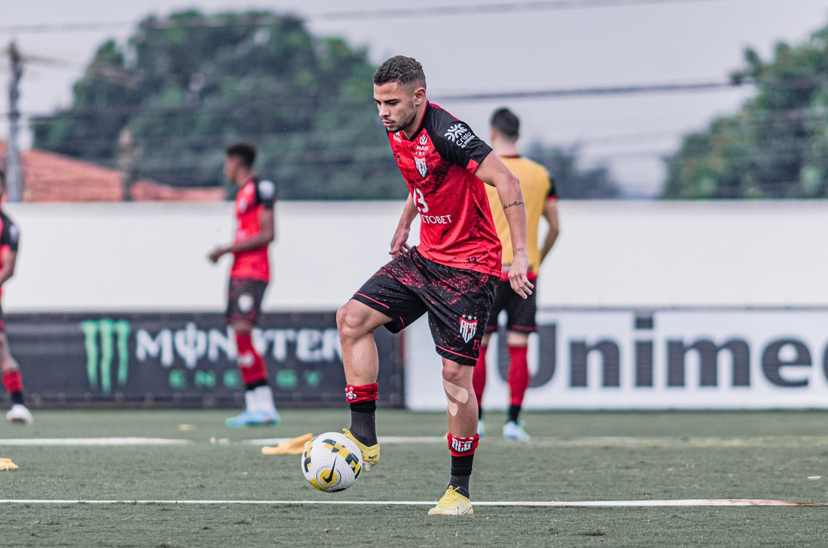 Edson Fernando foca em salvar o Atlético-GO do rebaixamento e deixa ...