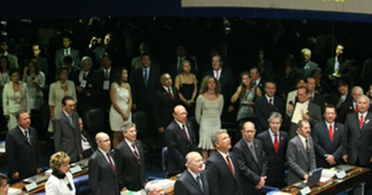 G1 - Senado dá posse a 54 senadores e se prepara para eleger presidente ...
