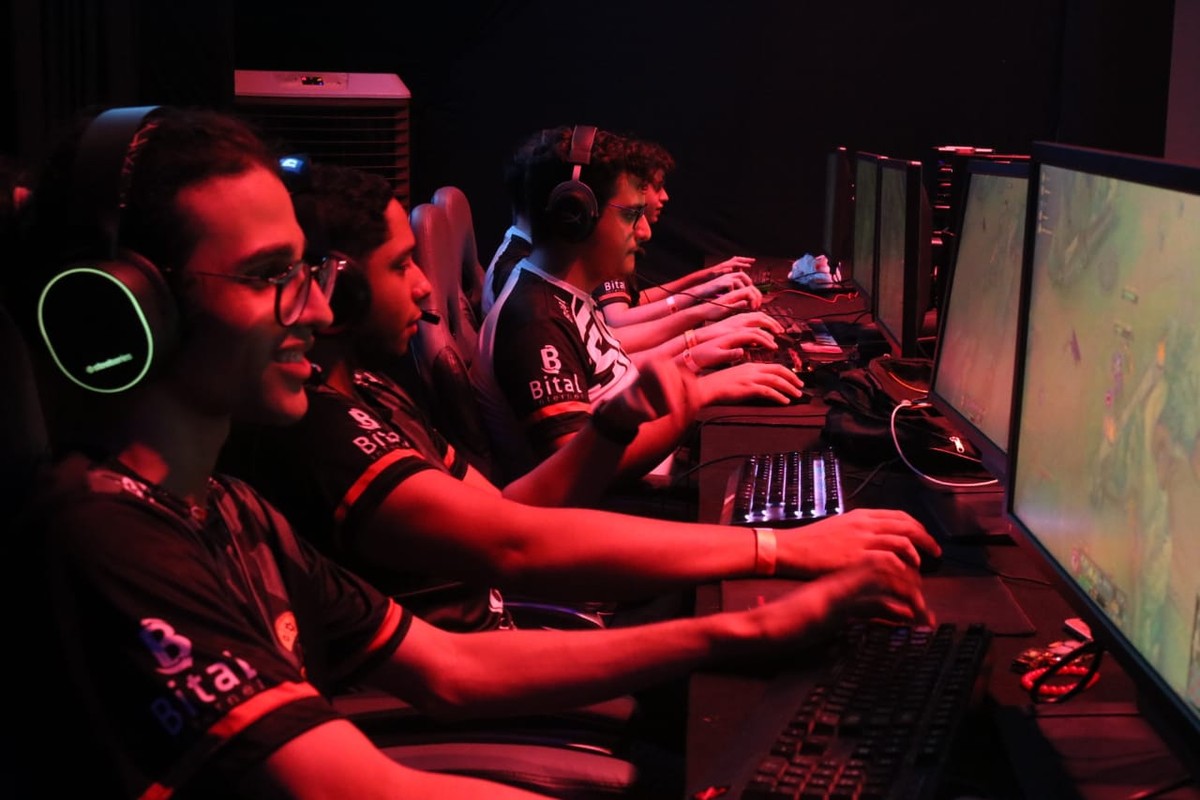 LoL: favoritos avançam às semifinais do campeonato de League of Legends ...