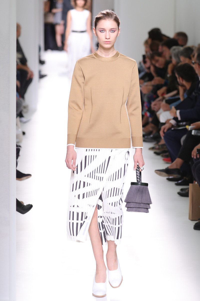 Hermès alia clássico atemporal da marca a desejos do momento | Desfiles ...