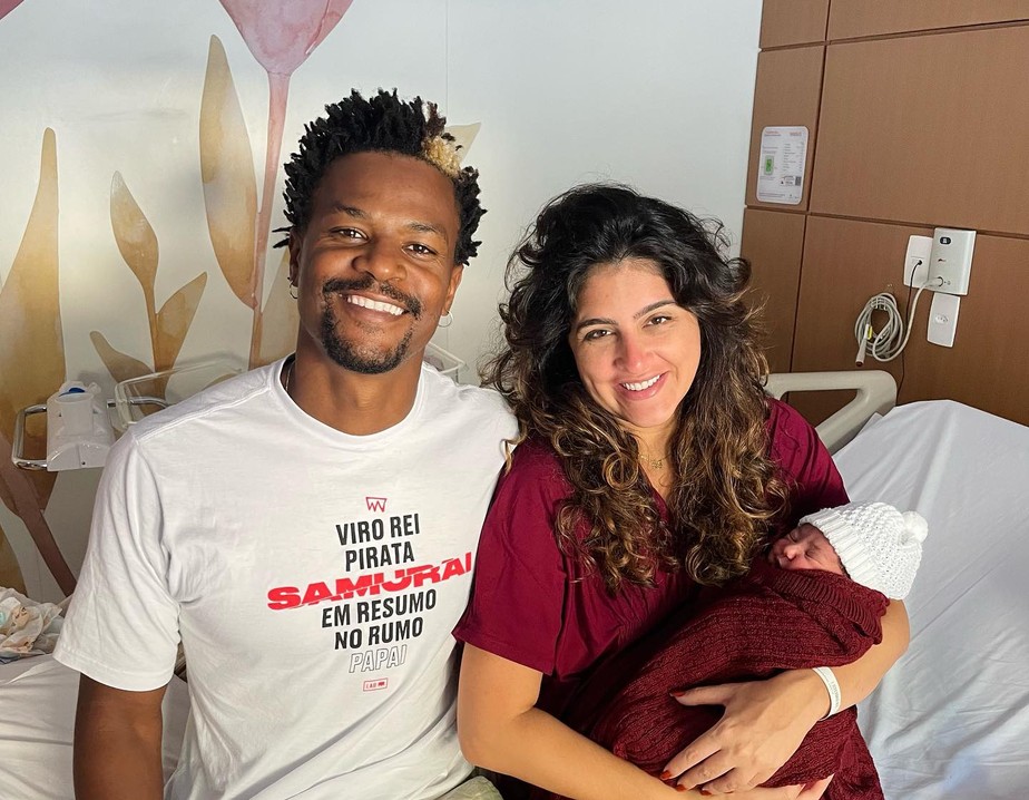 David Junior e Yasmin Garcez celebram duas semanas da filha: "Mundo de ...