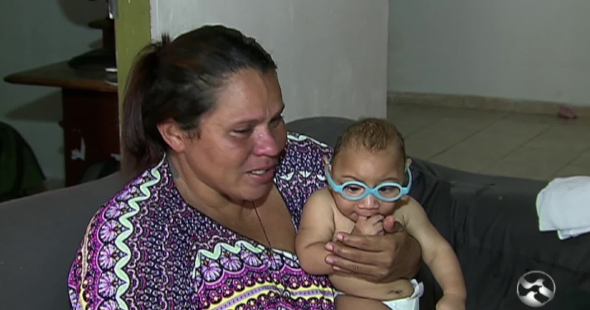 G1 - 'Jamais abandonaria', diz mãe de bebê com microcefalia em ...