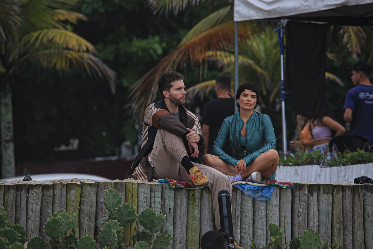 Vanessa Giácomo e Thiago Fragoso gravam cenas de Travessia | Travessia ...