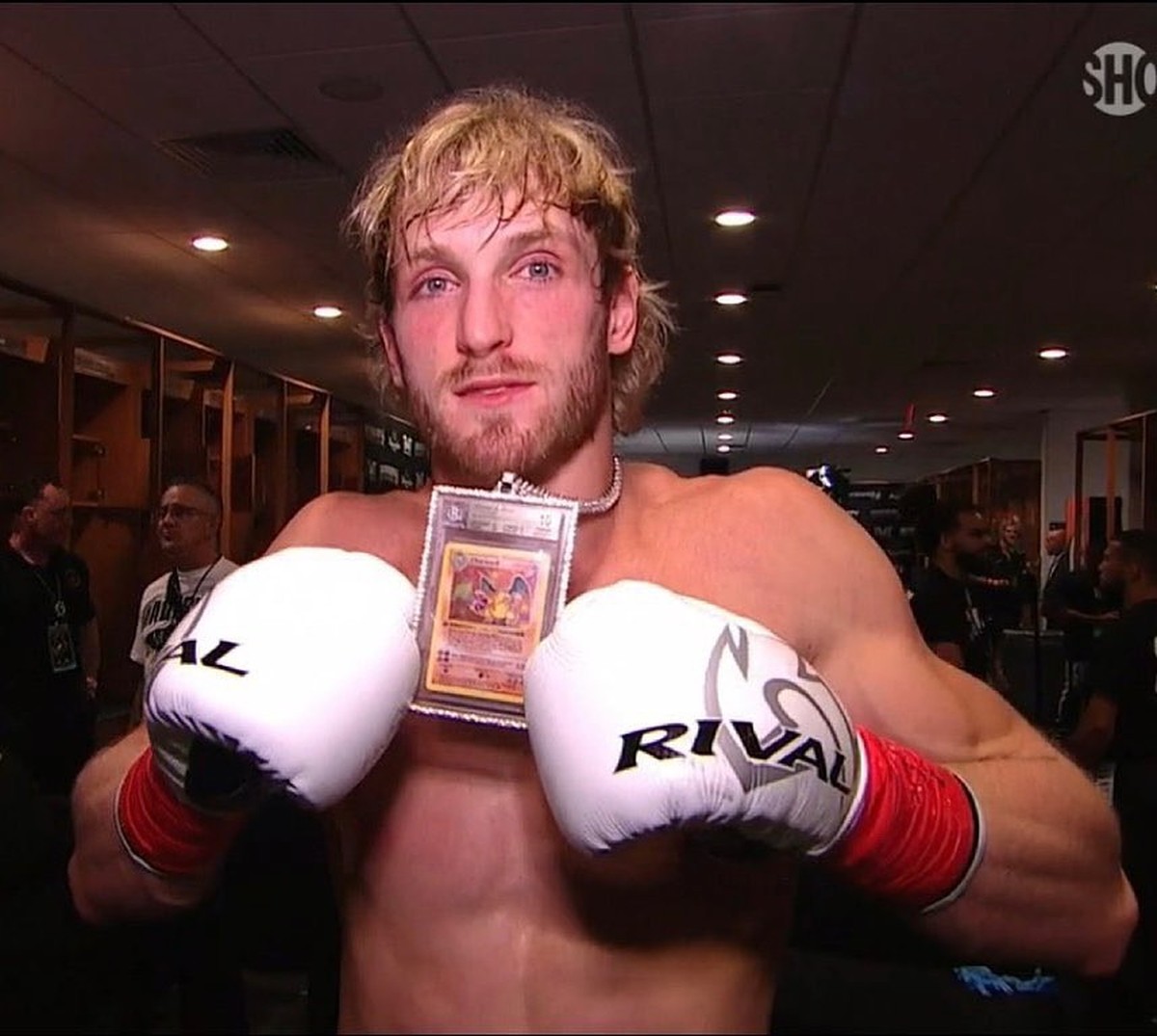 Logan Paul dará R$ 2,2 milhões em cartas de Pokémon de Natal | esports | ge