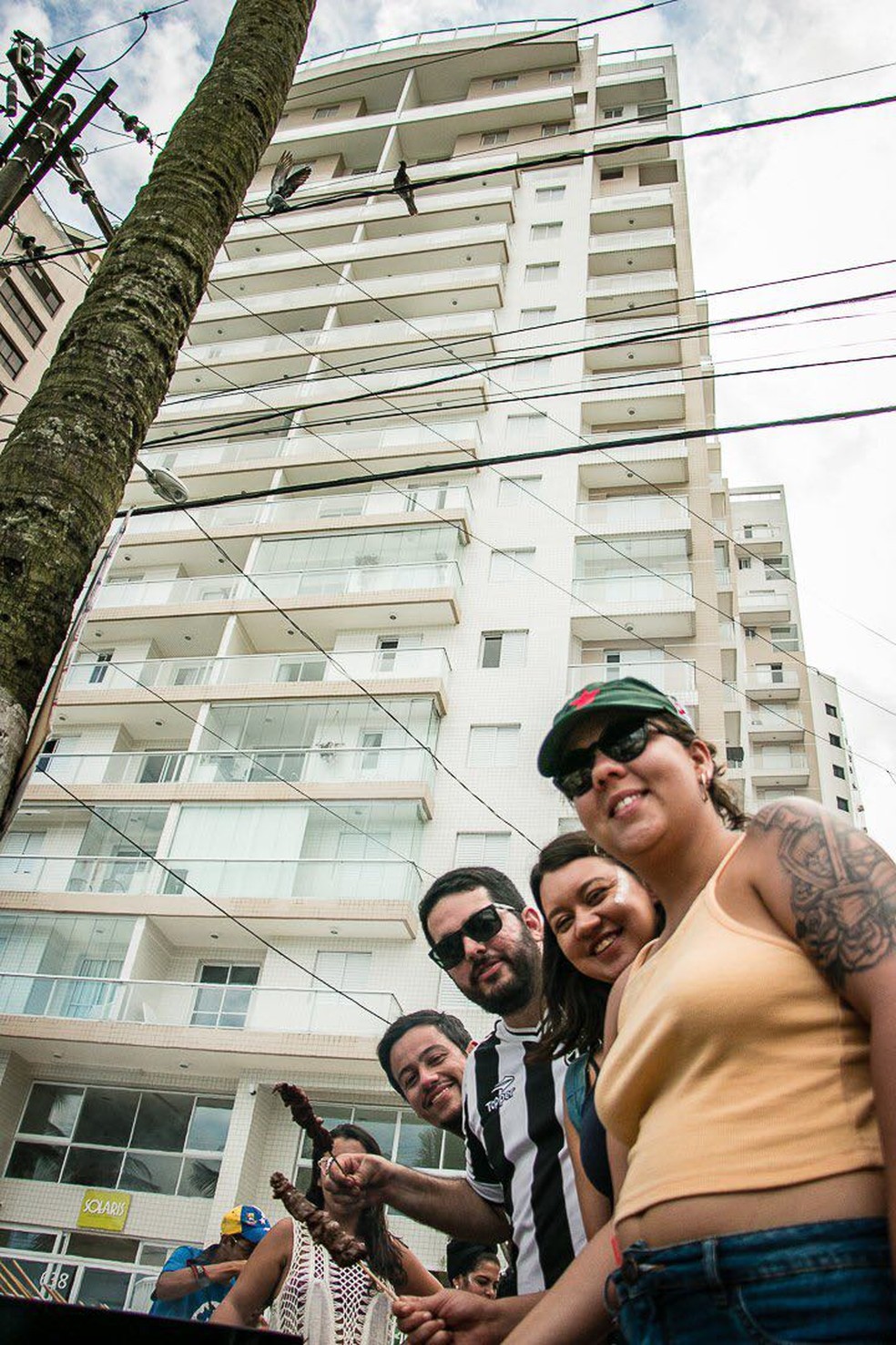 Apoiadores de Lula fazem churrasco em Guarujá para celebrar o ‘triplex ...