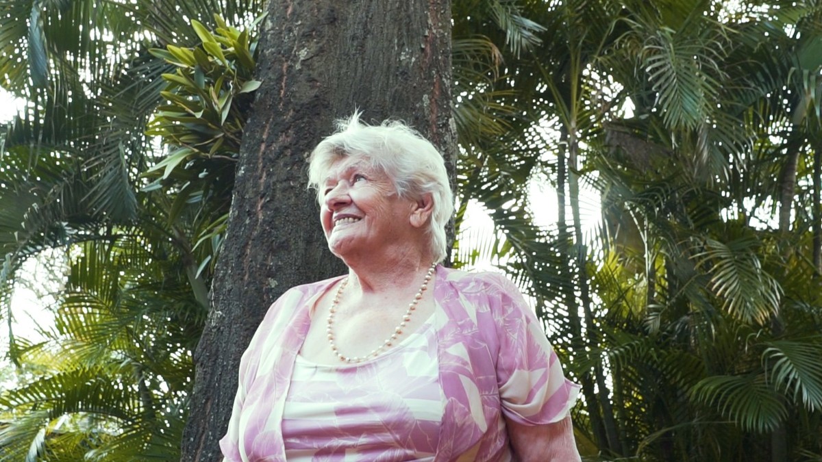 Maria Martha: Conheça a mulher pioneira na criação de rosas na região ...